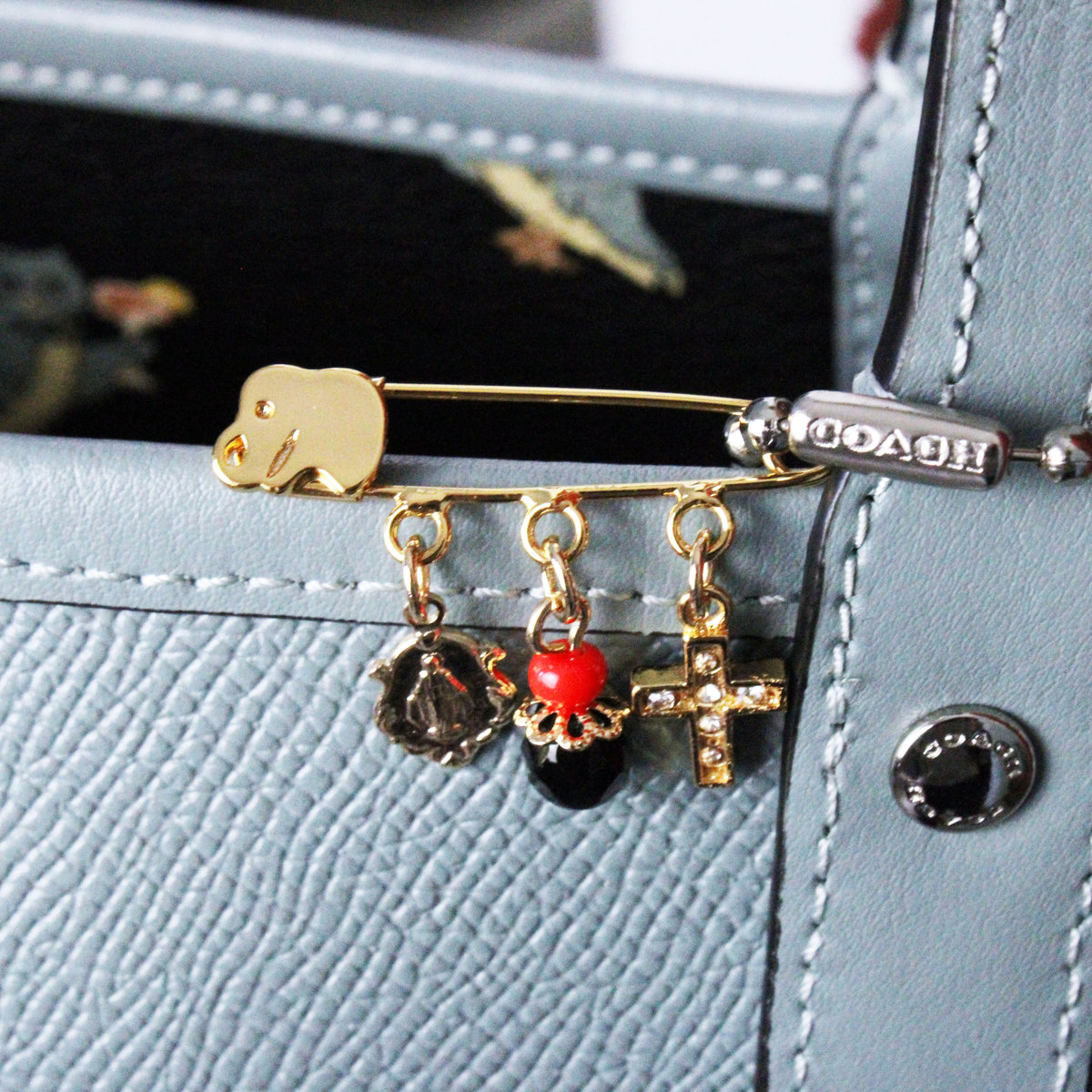 AZABACHE SAFETY PIN – Lunoa Jewelry